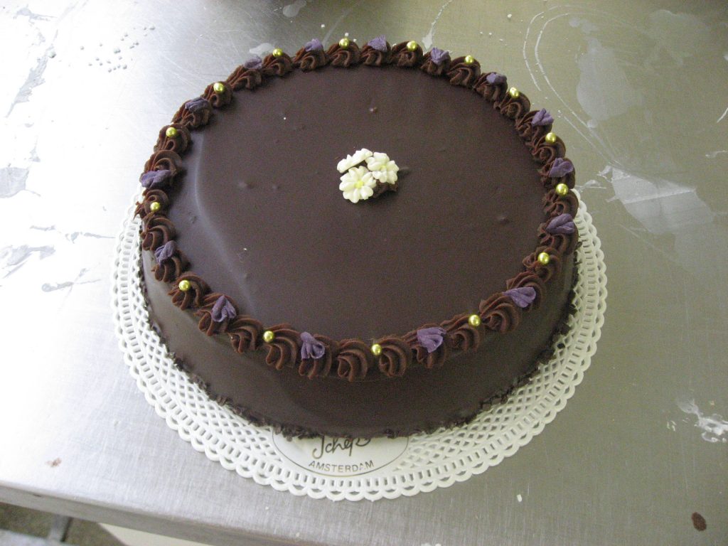 Chocoladetaart rond - Zorgbakkerij Almere